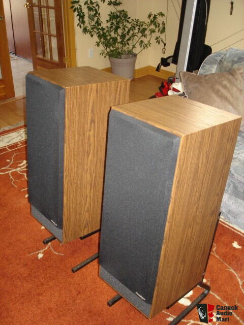 Paradigm Model 11 speakers For Sale - Canuck Audio Mart