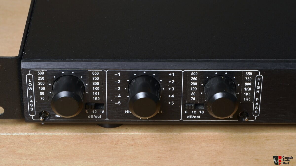 Bryston 10B electronic crossover - customized by Bryston for 2 way full ...