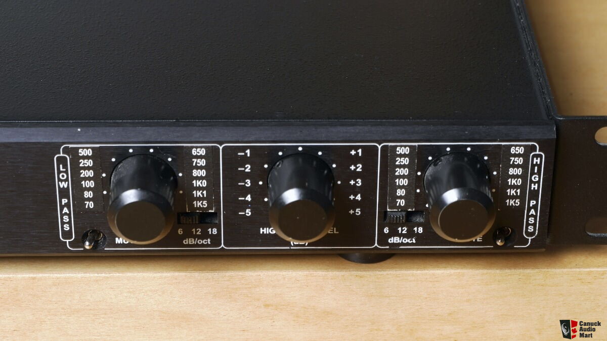 Bryston 10B electronic crossover - customized by Bryston for 2 way full ...