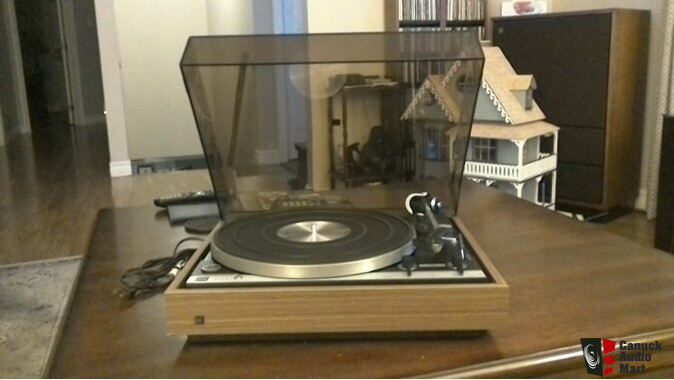 Excellent condition Dual 701 Turntable For Sale - Canuck Audio Mart