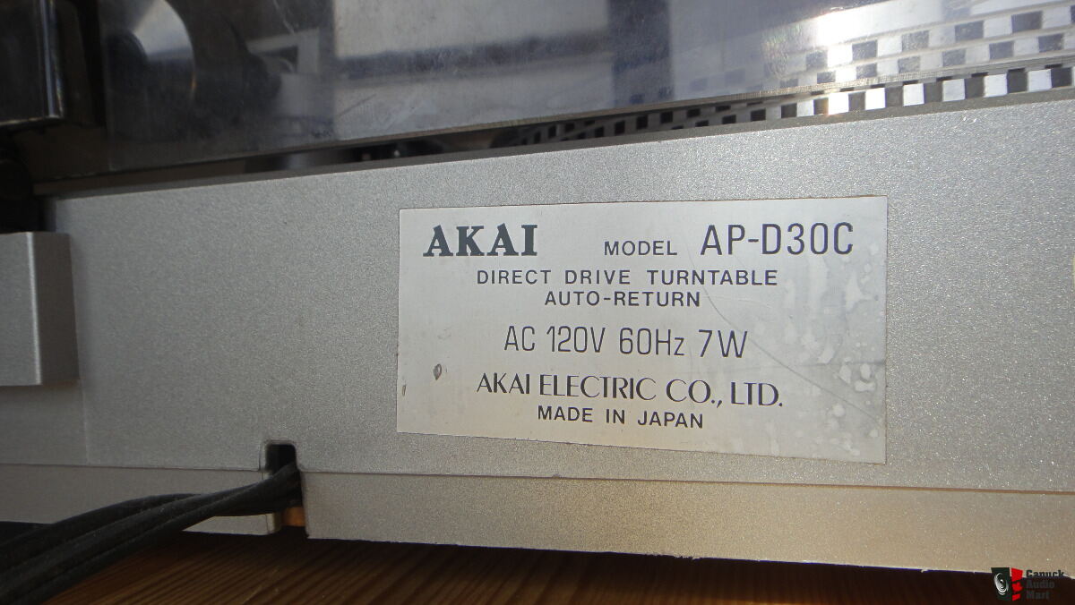 Direct Drive Turntable Akai AP-D30 Photo #1499302 - Canuck Audio Mart