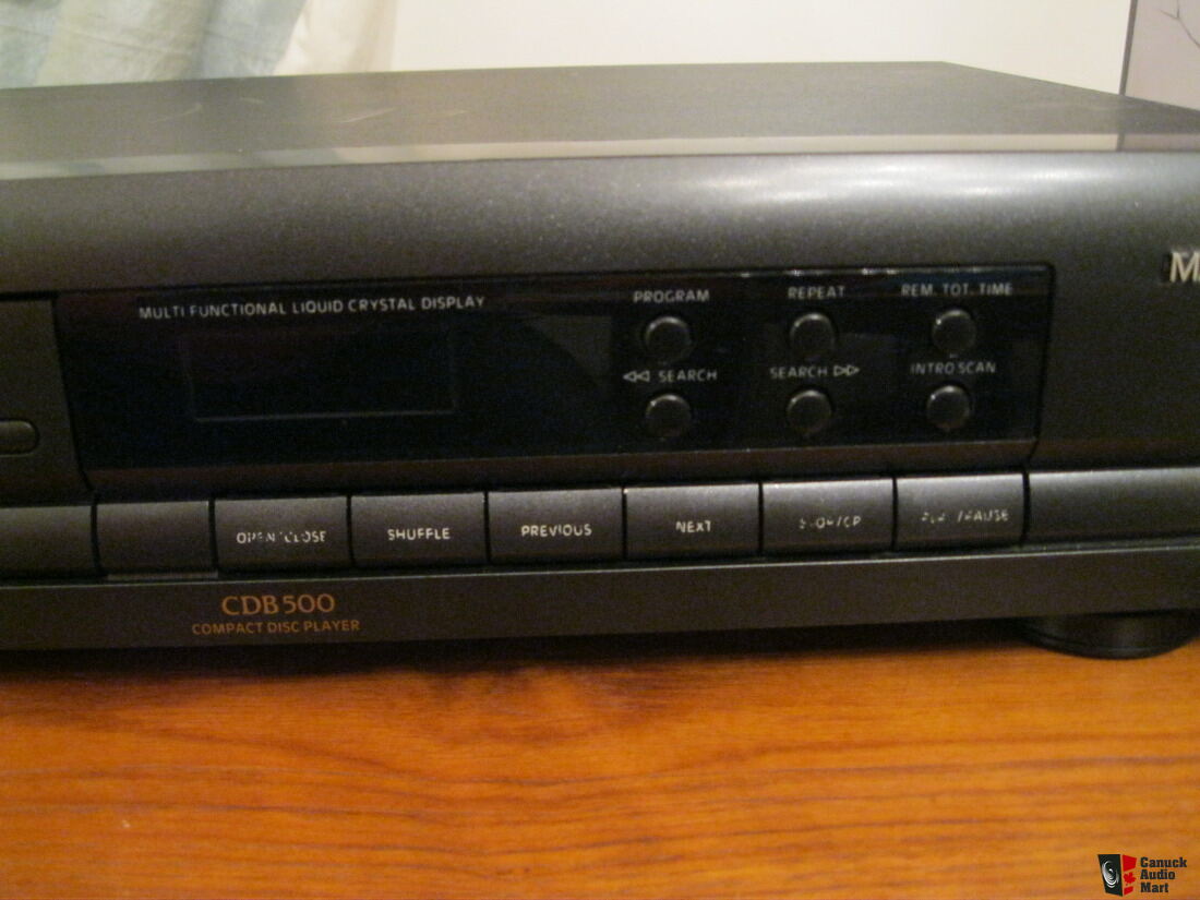 Magnavox CDB-500 Vintage CD player Photo #1513406 - Canuck Audio Mart