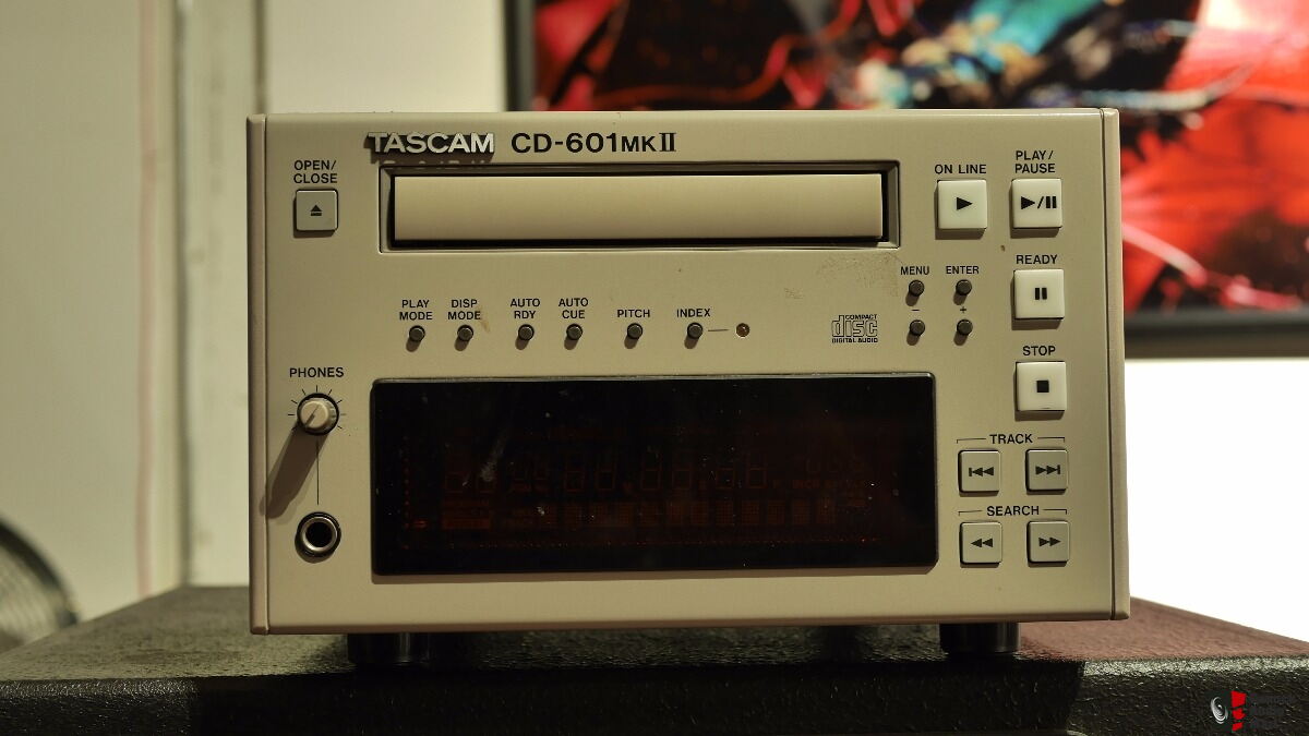 Tascam CE-601 MKll Professional CD Player Photo #1519968 - US Audio Mart