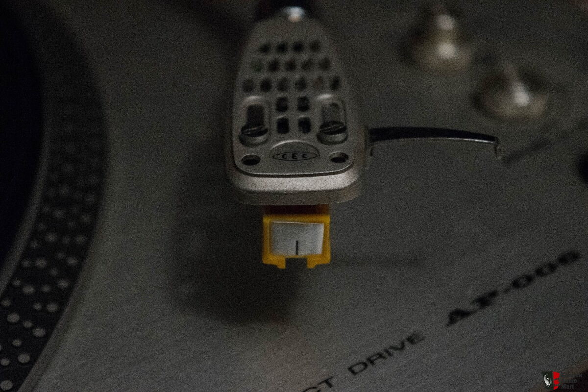 AKAI AP-006 Direct Drive Turntable Photo #1537248 - Canuck Audio Mart