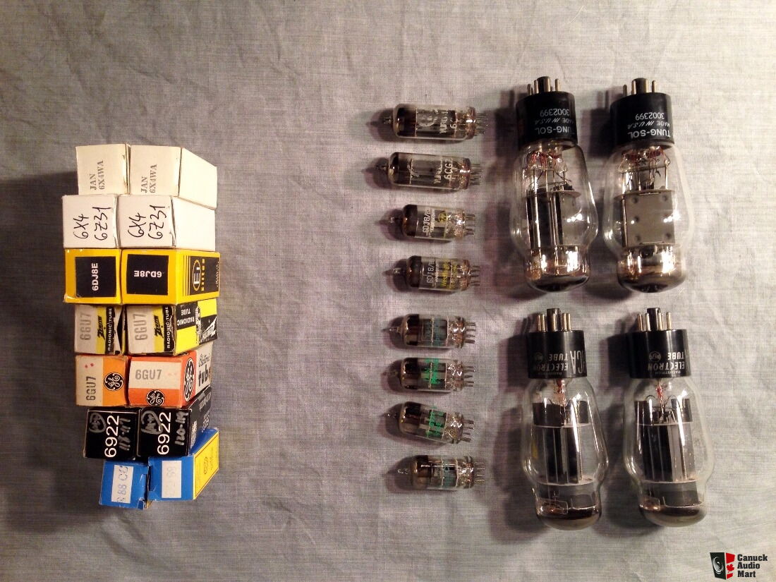 Woo Audio 2 Headphone amplifier and vacuum tube collection Photo ...
