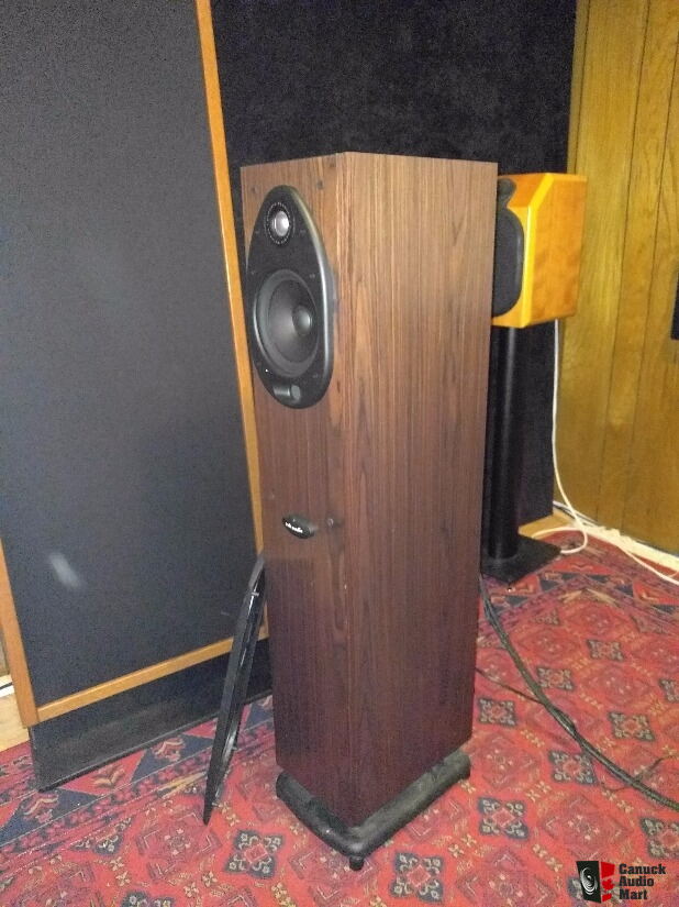 Polk RT-1000p speakers with built-in powered subwoofers For Sale ...
