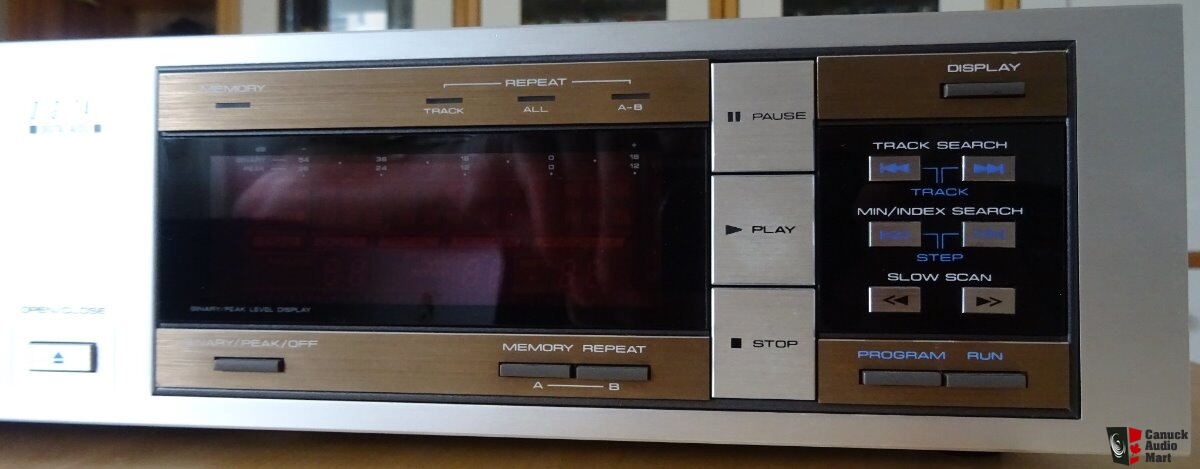1983 legendary rare collectible CD player Pioneer P-D70 Photo #1213830 ...