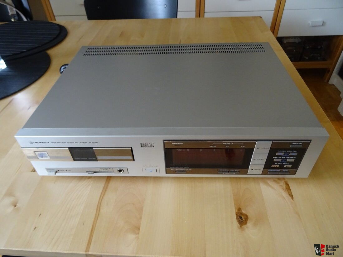 1983 legendary rare collectible CD player Pioneer P-D70 Photo #1213830 ...