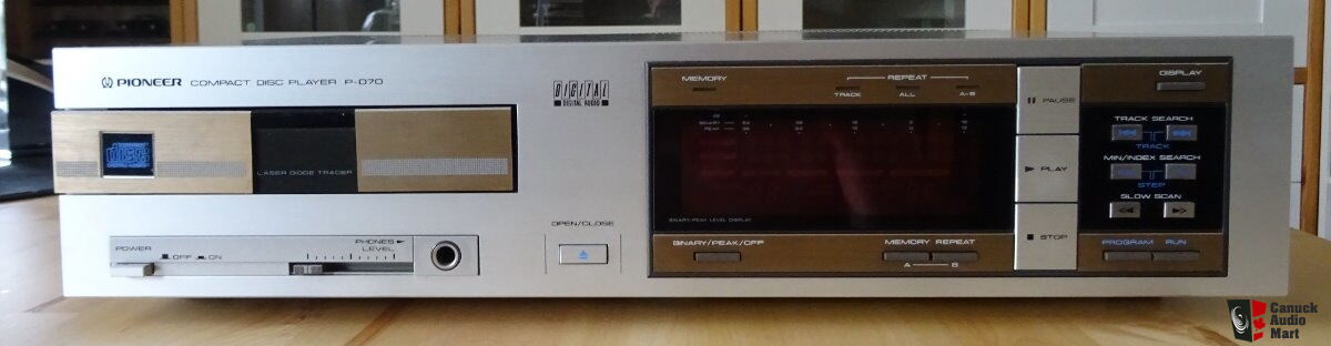 1983 legendary rare collectible CD player Pioneer P-D70 Photo #1213830 ...
