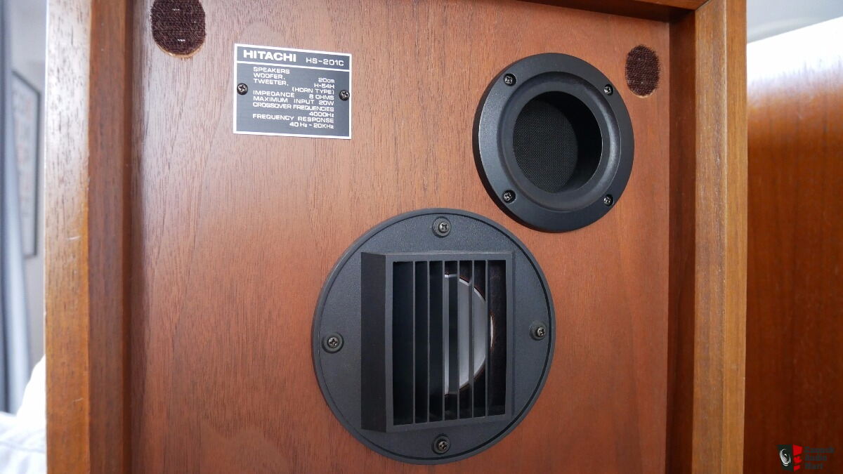 Hitachi HS-201C Stereo Speaker Pair HS201C -- A classic 1970's speaker ...