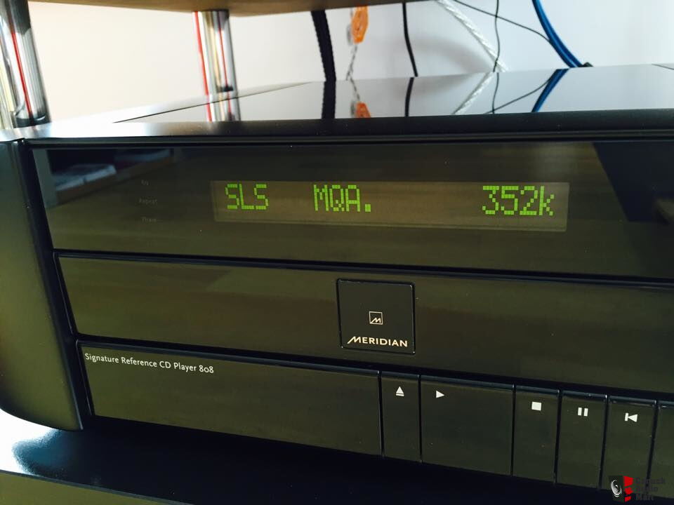 Meridian 808 V6 CD player/DAC/Preamp (demo) Photo #1585815 - UK Audio Mart