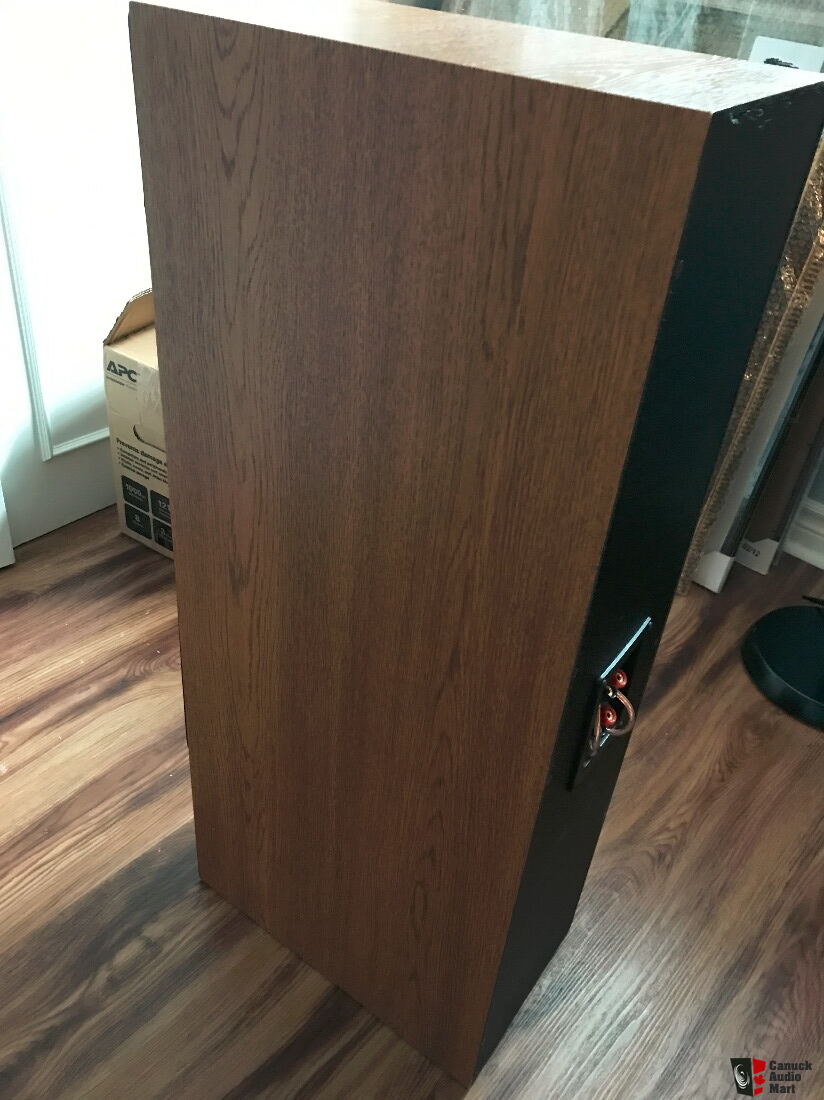 Paradigm 7SE MK3 in Oak (Excellent Value) Photo #1586770 - US Audio Mart