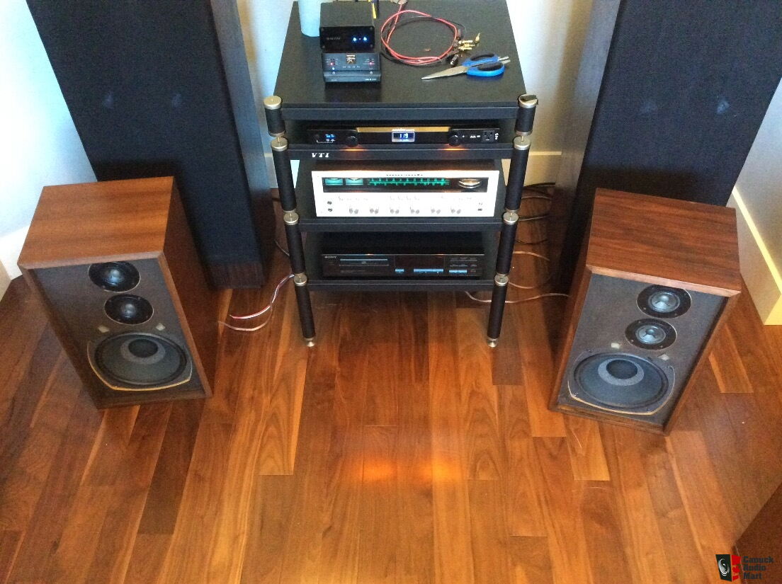 Realistic Nova 7b in very good condition For Sale - Canuck Audio Mart