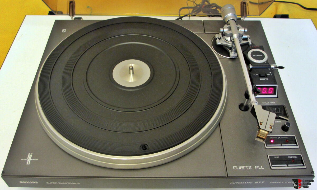 Philips Top of the Line Quartz Belt-Driven Turntable model 977 with GP ...