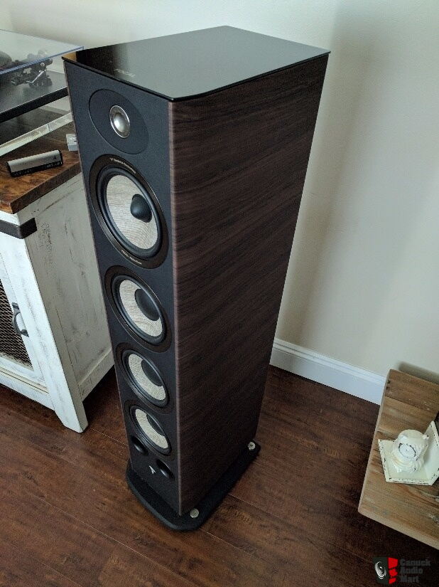 Focal Aria 936 Walnut Pair Photo #1617395 - Canuck Audio Mart