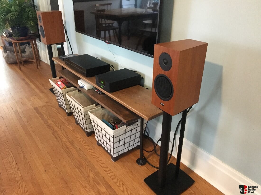 Linn Katan with Linn stands Photo #1617648 - UK Audio Mart