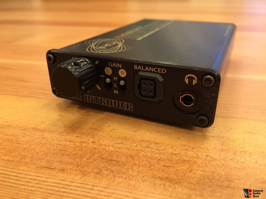 Ray Samuels Audio Intruder portable headphone amplifier/USB DAC Photo ...