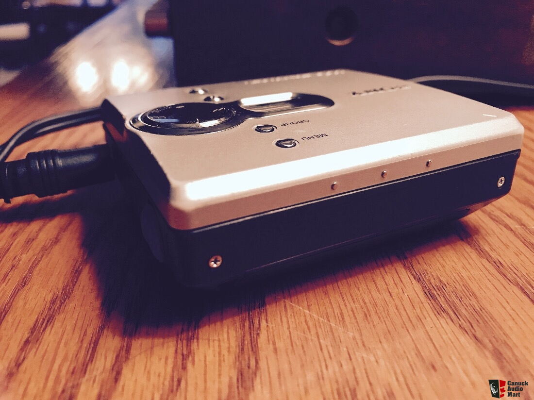 Sony Net MD Walkman player MZ-NE410 works A1 Photo #1633650 - UK Audio Mart