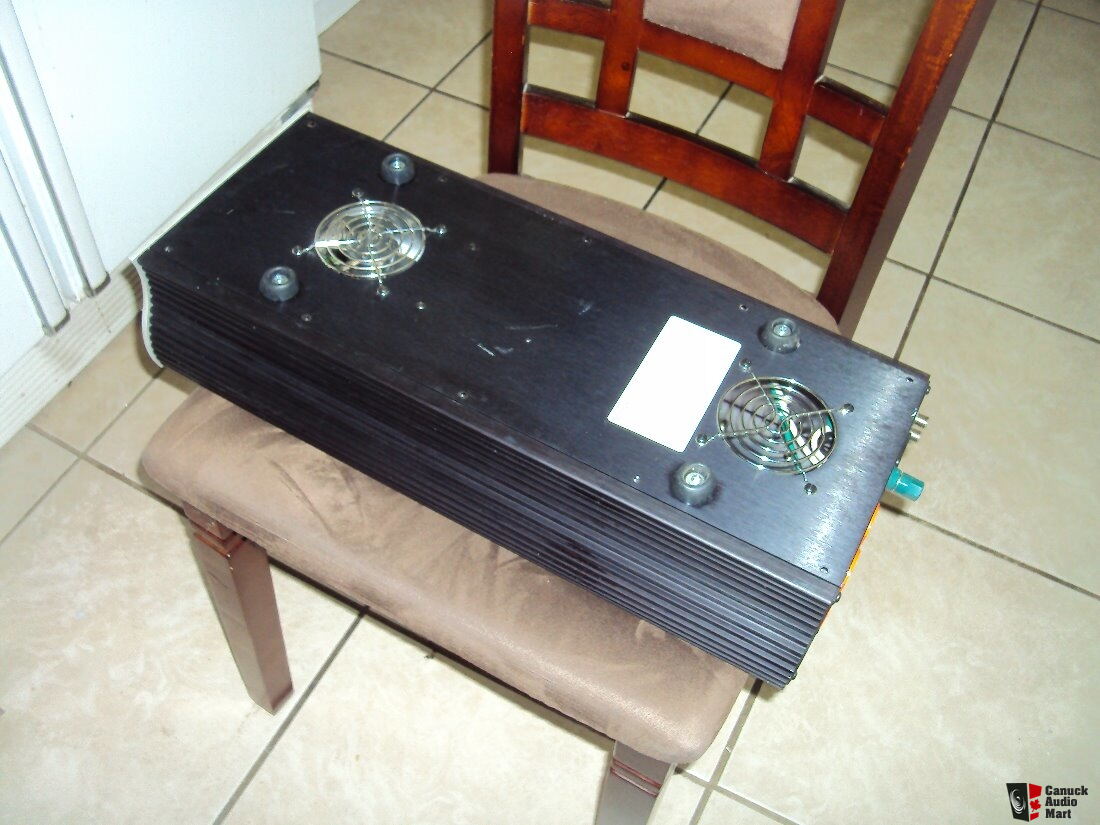 PS Audio P300 Power Conditioner with optional oscillator wave module ...