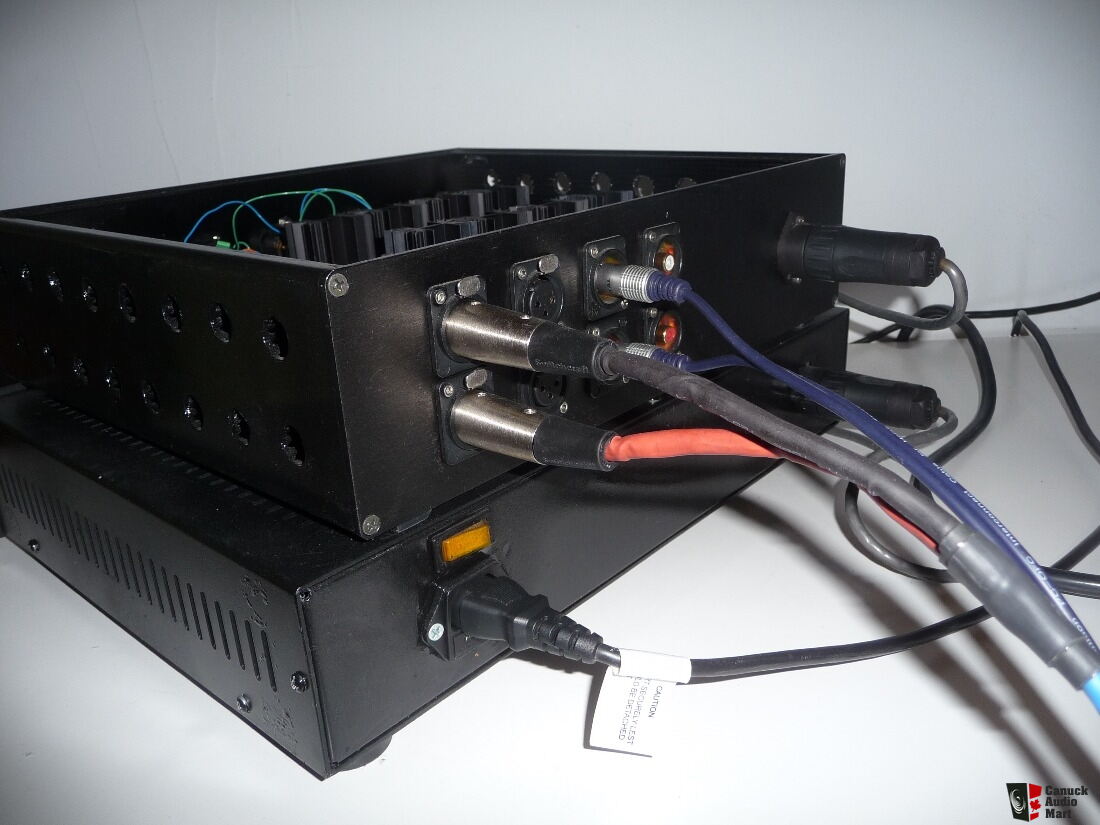 Fully balanced Beta 22 headphone amplifier ( B22 ) /Sigma 22 power ...