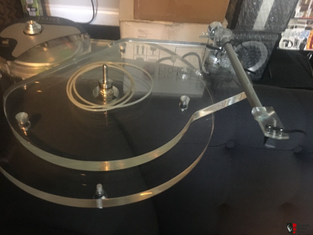 Roksan Radius 5 Turntable Package With Nima Tone Arm and Chorus Black ...
