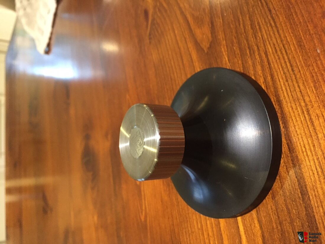Clearaudio Twister Record Clamp Photo #1668730 - UK Audio Mart