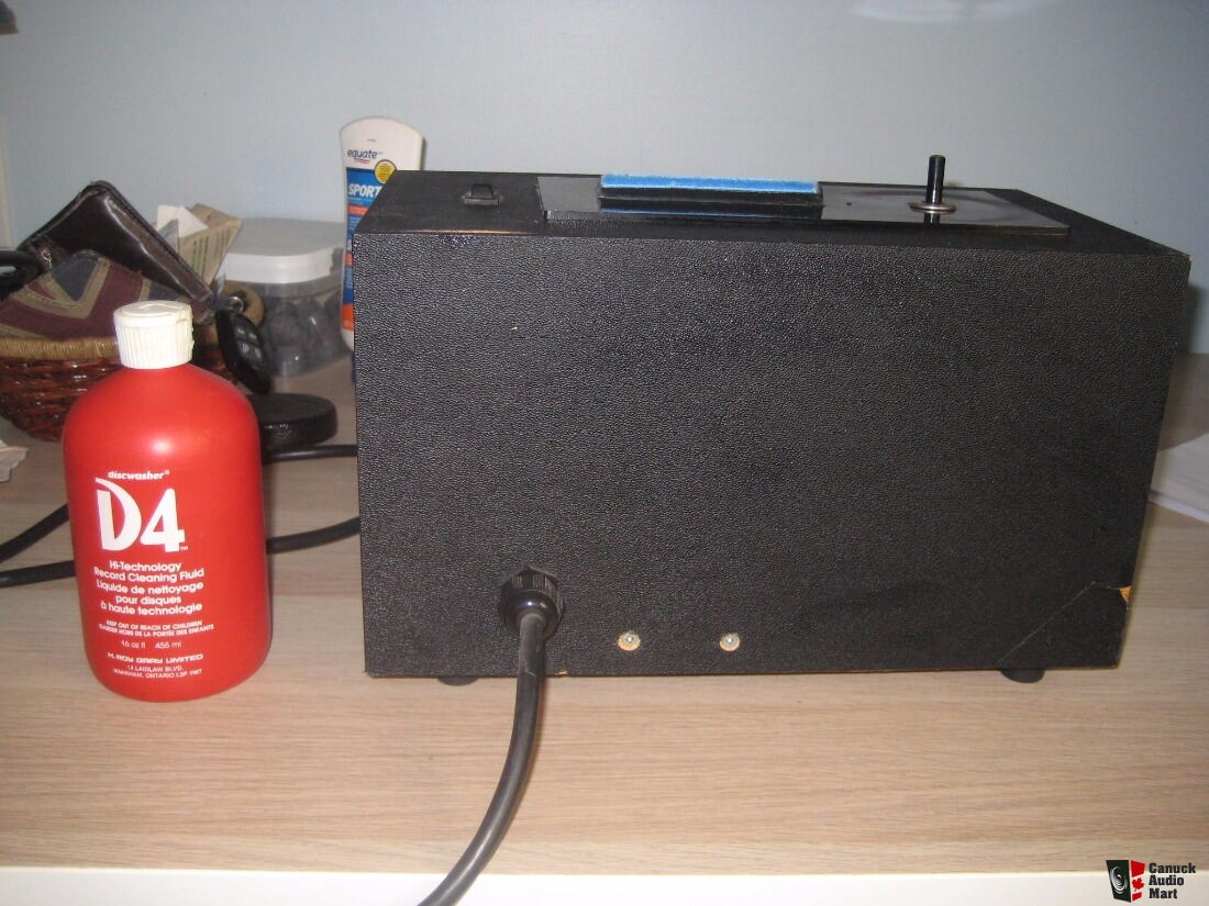 Record cleaning machine with D4 fluid For Sale - Canuck Audio Mart