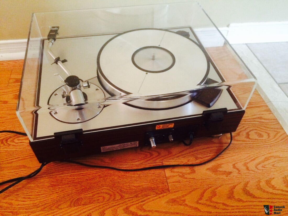 Luxman PD-300 turntable with Grace G-945 Silver tonearm and VS-300 ...