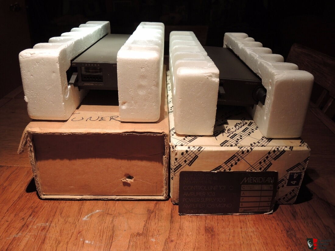 Vintage British Meridian Preamp 101 with tuner 104 Photo #1706977 - UK ...
