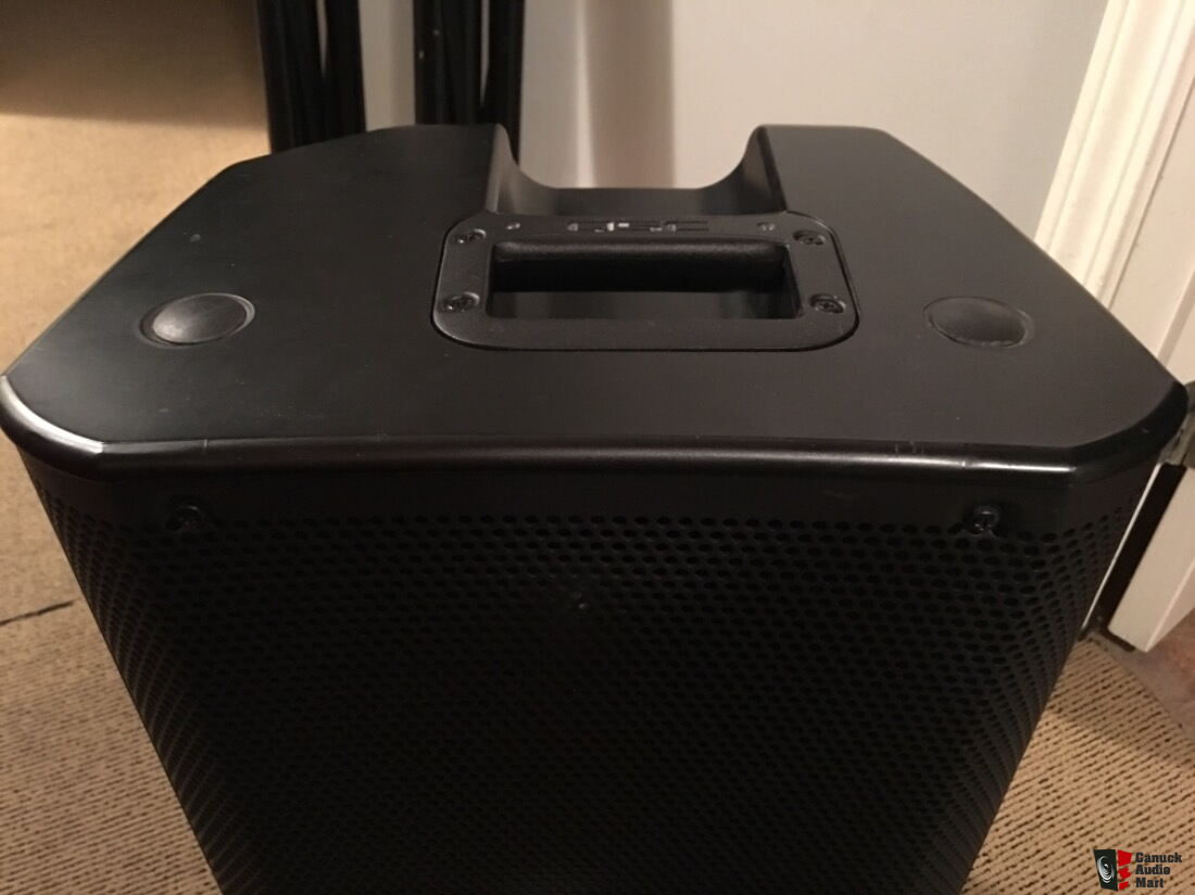 QSC K10 1000W Powered Loudspeaker (Pair) Photo #1720470 - Canuck Audio Mart