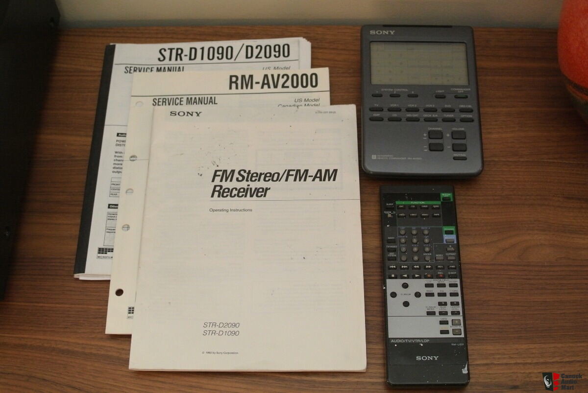 Sony STR-D1090 Receiver with RM-AV2000 touchscreen remote, in original ...