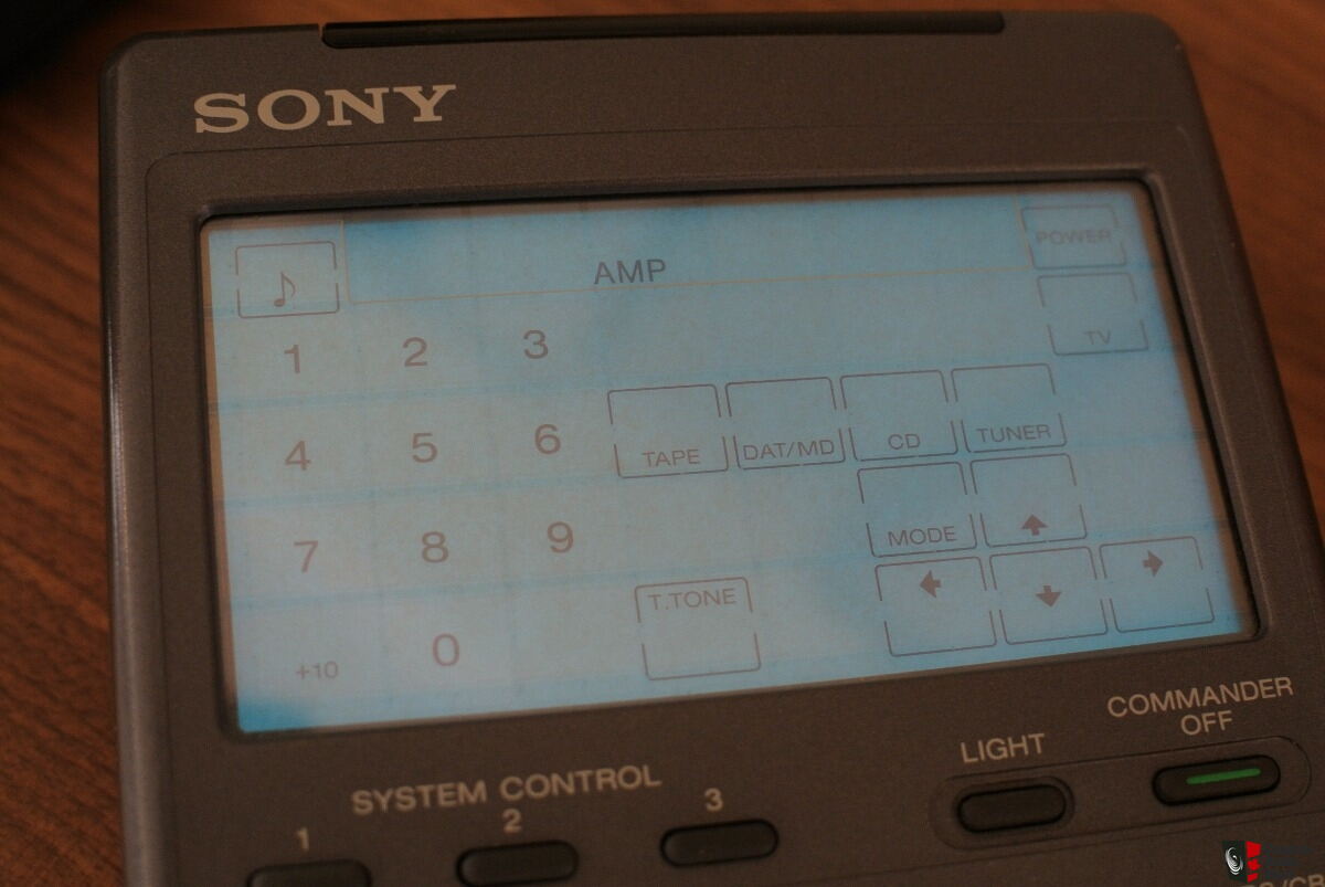 Sony STR-D1090 Receiver with RM-AV2000 touchscreen remote, in original ...