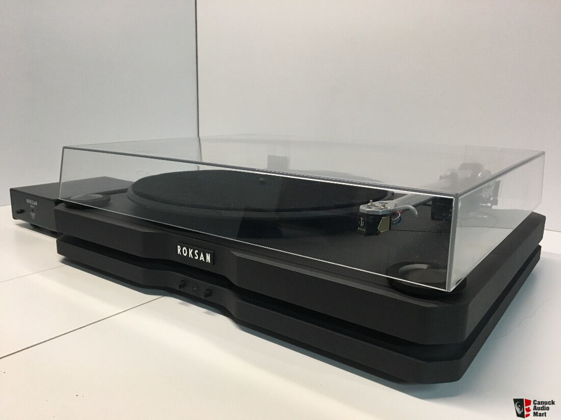 Roksan Radius Turntable w/DS-U Photo #1764656 - UK Audio Mart