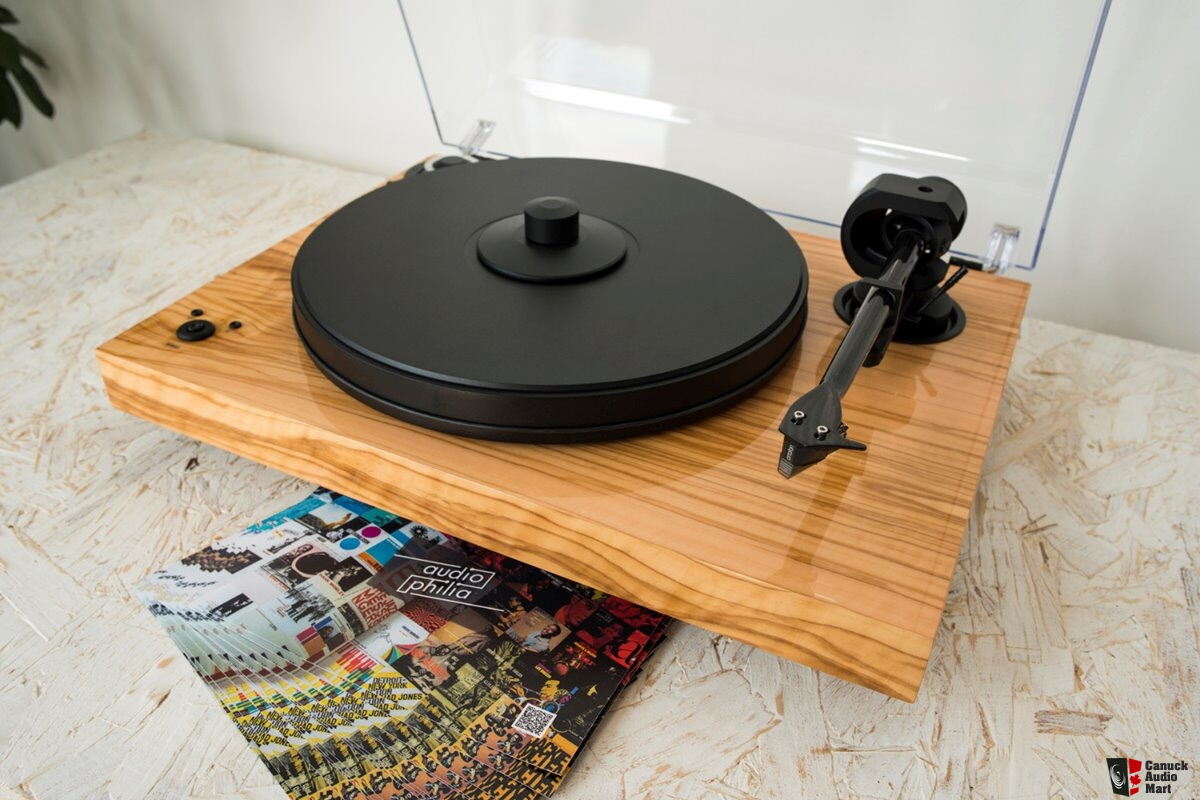 Pro-Ject 2Xperience SB in High Gloss olive finish Photo #1773863 - UK ...