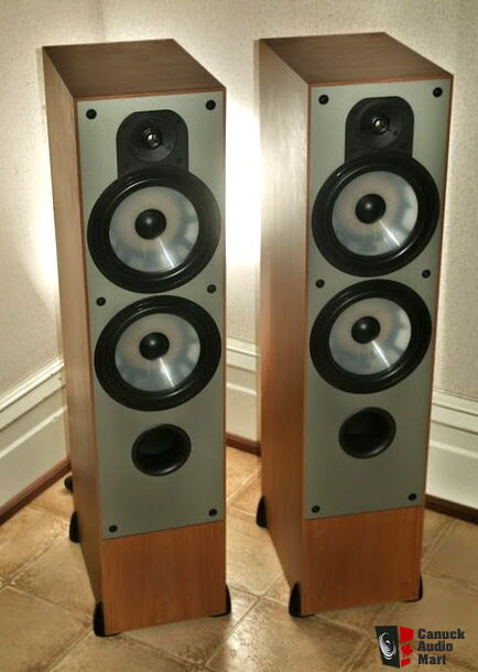 Paradigm Monitor 9 v2 Speakers Photo #1797888 - Canuck Audio Mart