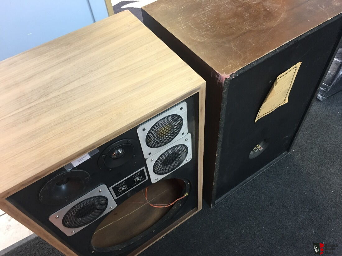 Unique ACCUSOUND 6-ways Floorstanding Speakers! Photo #1800025 - Canuck ...