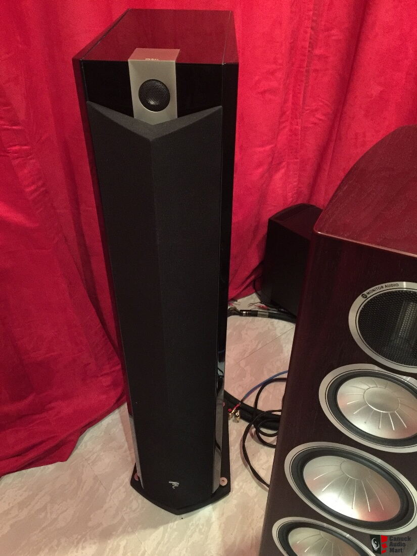Focal 836v piano black Photo #1820467 - UK Audio Mart