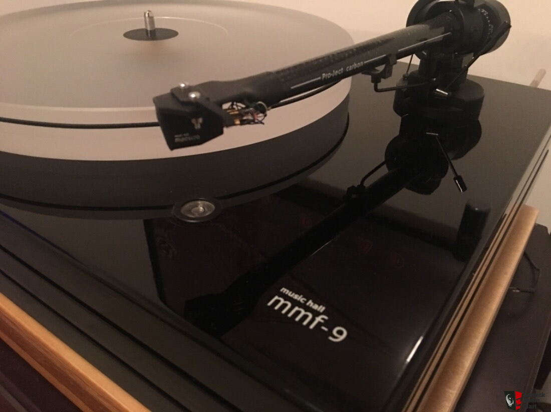 Music Hall MMF-9 Turntable w/Maestro Cartridge(PENDING)