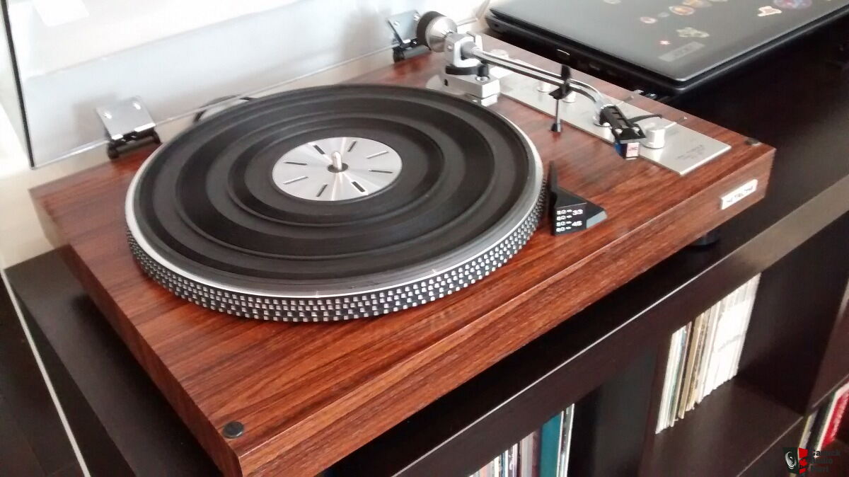 Hitachi stereo turntable record player Photo #1836237 - US Audio Mart