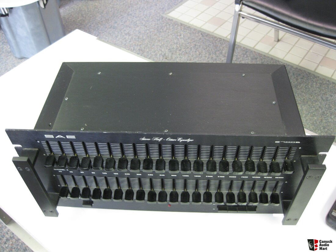 SAE 2700b Half Octave Equalizer Photo #1880134 - UK Audio Mart