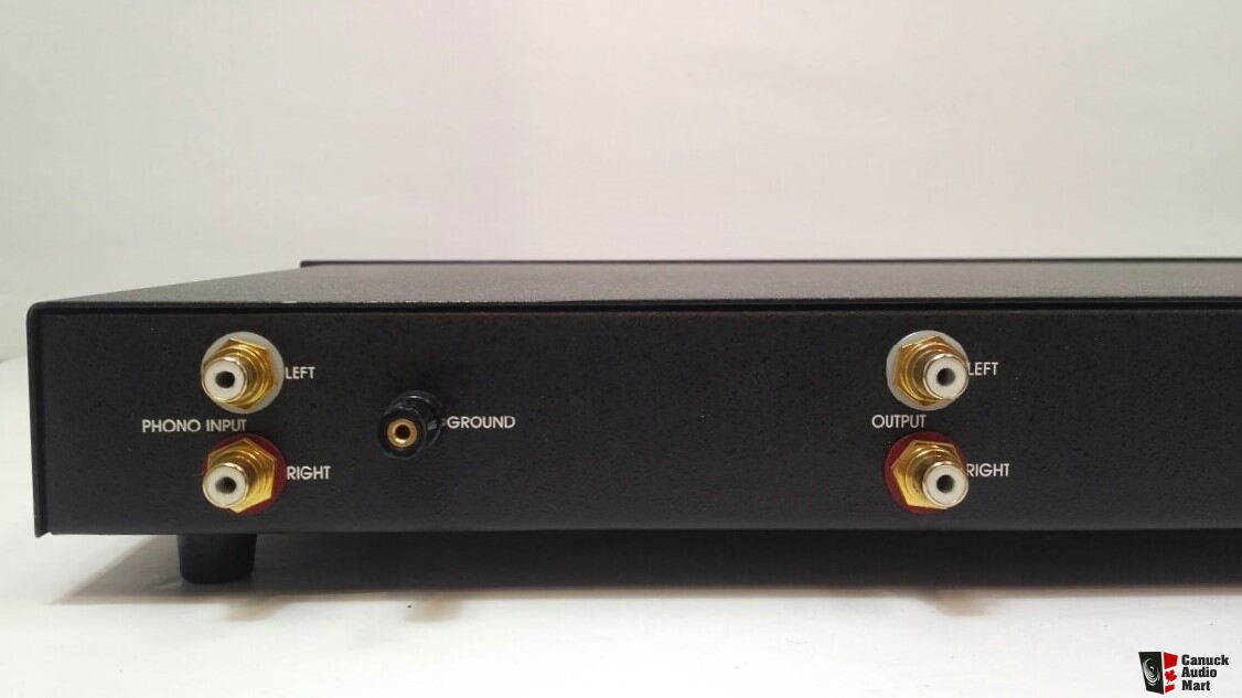 Aragon 47K Phono Stage with highly regulated medical power supply Photo ...