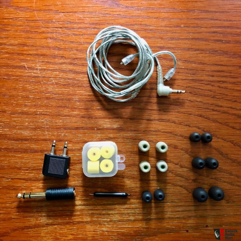 Shure SE846 Isolating IEMs. Includes multiple cables, eartips, and ...