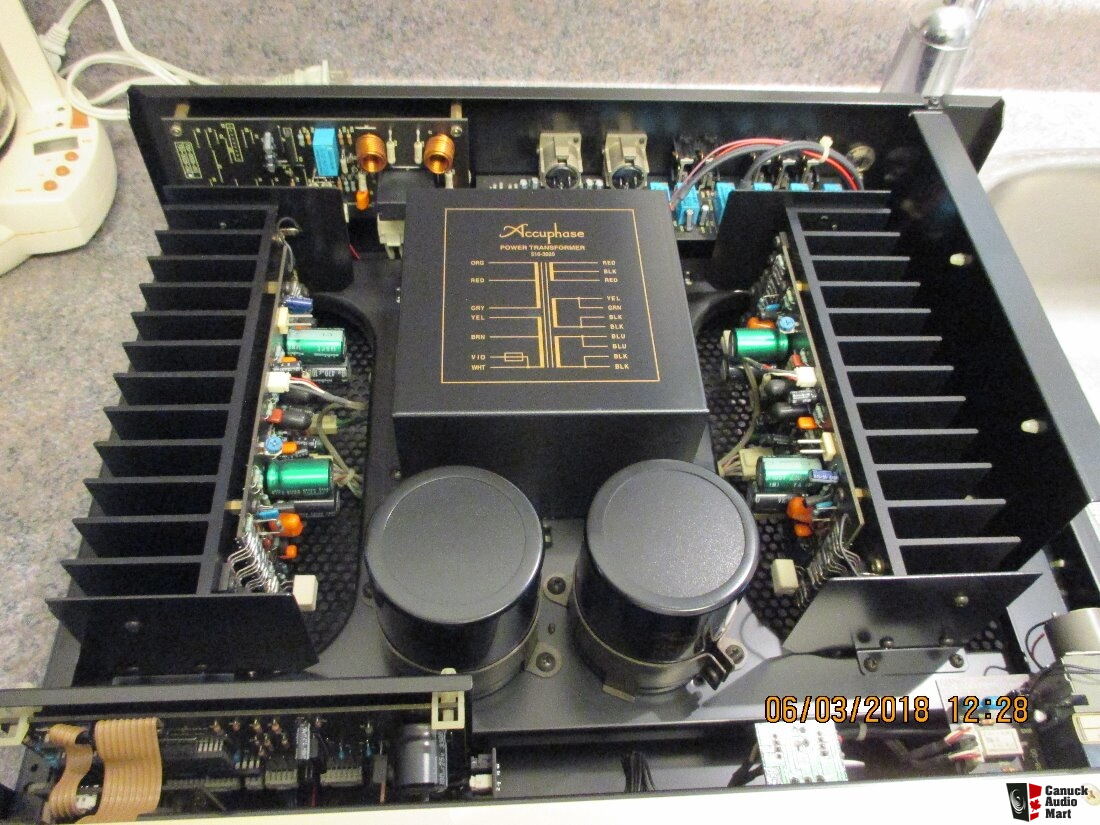 Accuphase E-210 Integrated Amp Photo #1894208 - Canuck Audio Mart
