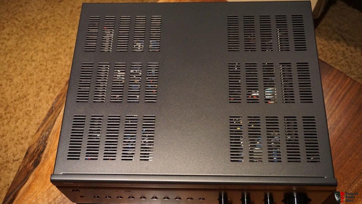 NAD C375BEE Integrated Amplifier With DAC Built In Like New