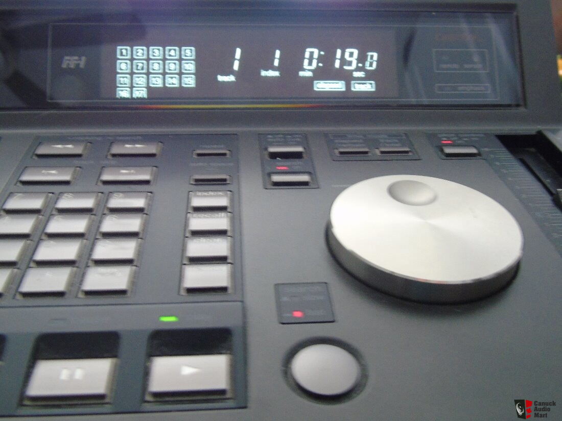 Technics SL-P1200 CD Player Photo #1925347 - UK Audio Mart