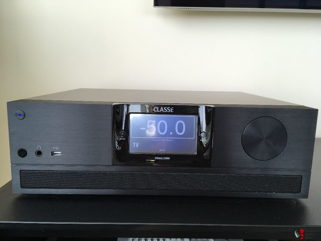 Classe CDP-102 CD player and Classe Sigma 2200i Integrated Amplifier ...