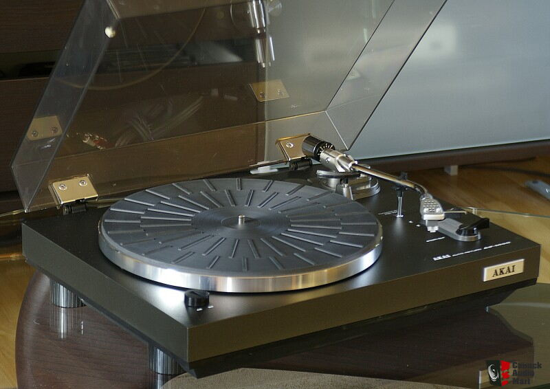 AKAI AP-100c turntable For Sale - Canuck Audio Mart