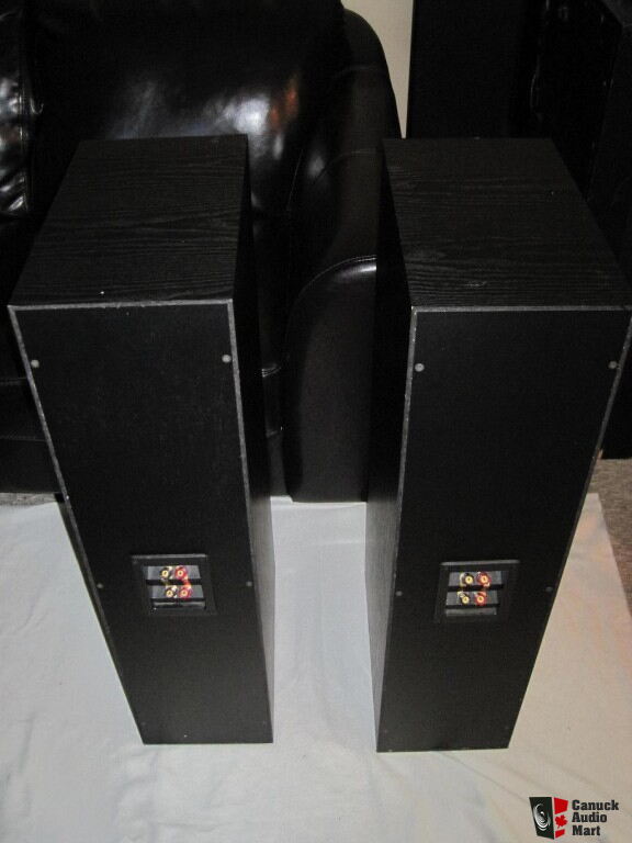Paradigm 7SE Mk3 Speakers in Excellent Condition Photo #195458 - Canuck ...