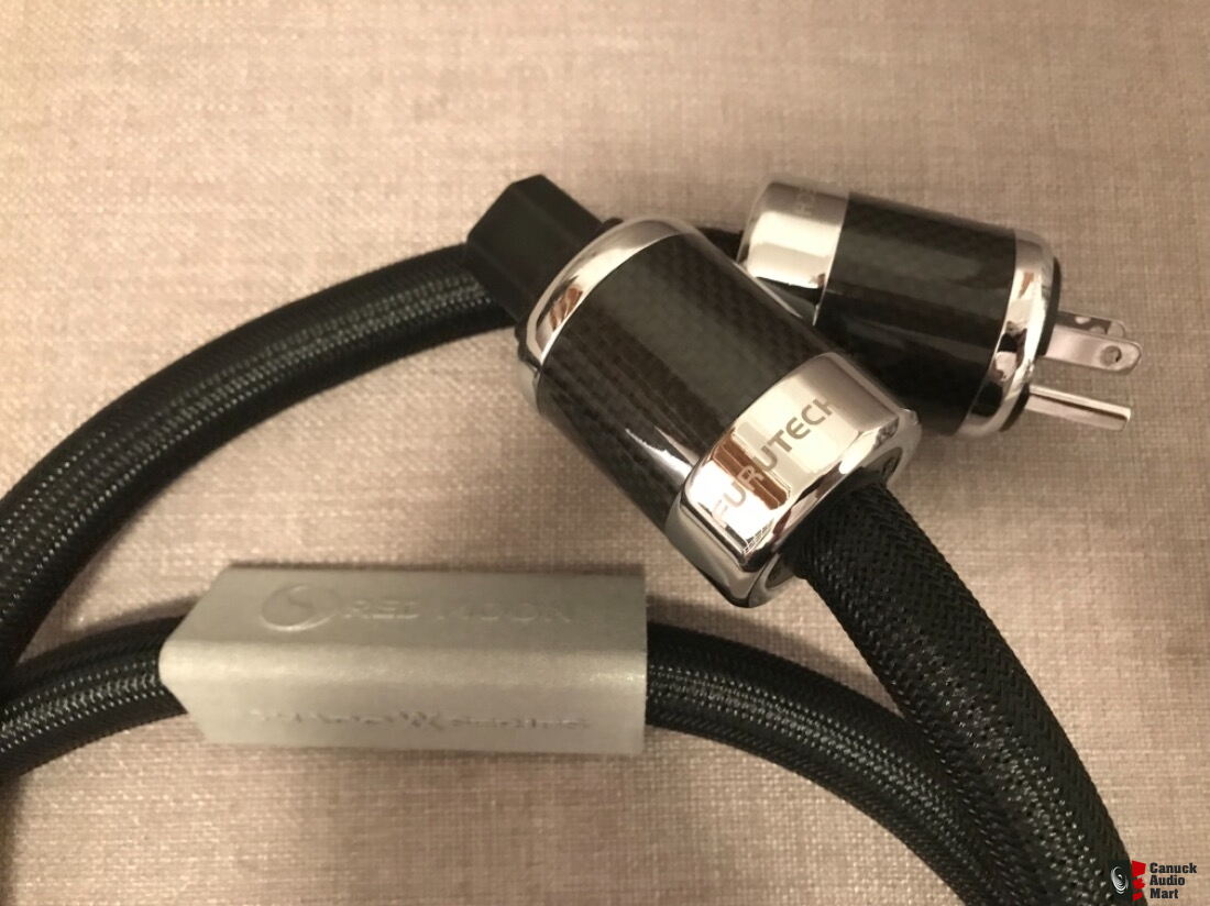 Dr Acoustics Red Moon Life AC power cord Photo #1973047 - Canuck Audio Mart