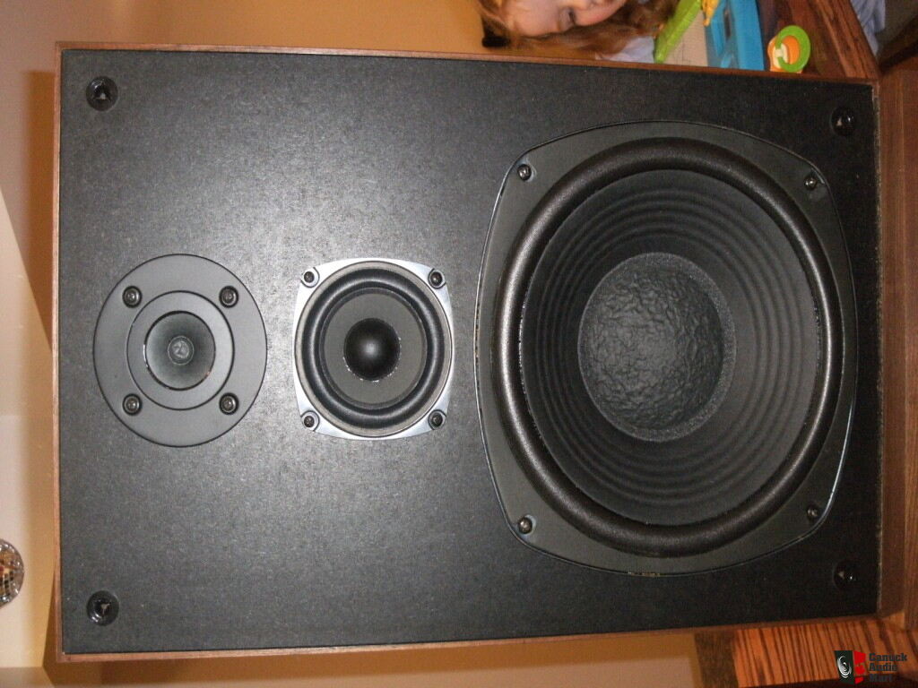 Realistic Optimus-25 Speakers Photo #200912 - Canuck Audio Mart